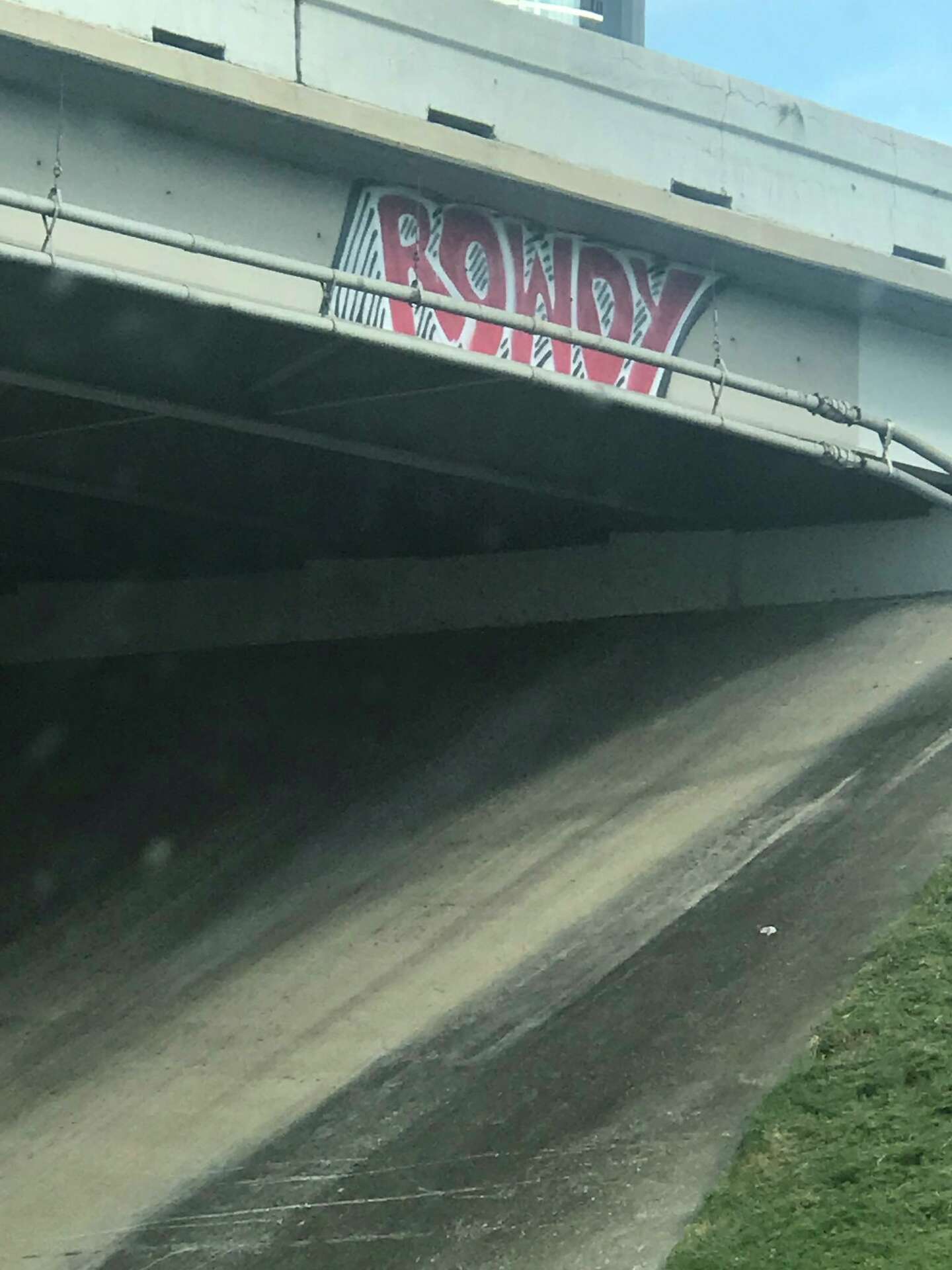 Who is Rowdy? Why Houston residents are tracking this graffiti artist's ...