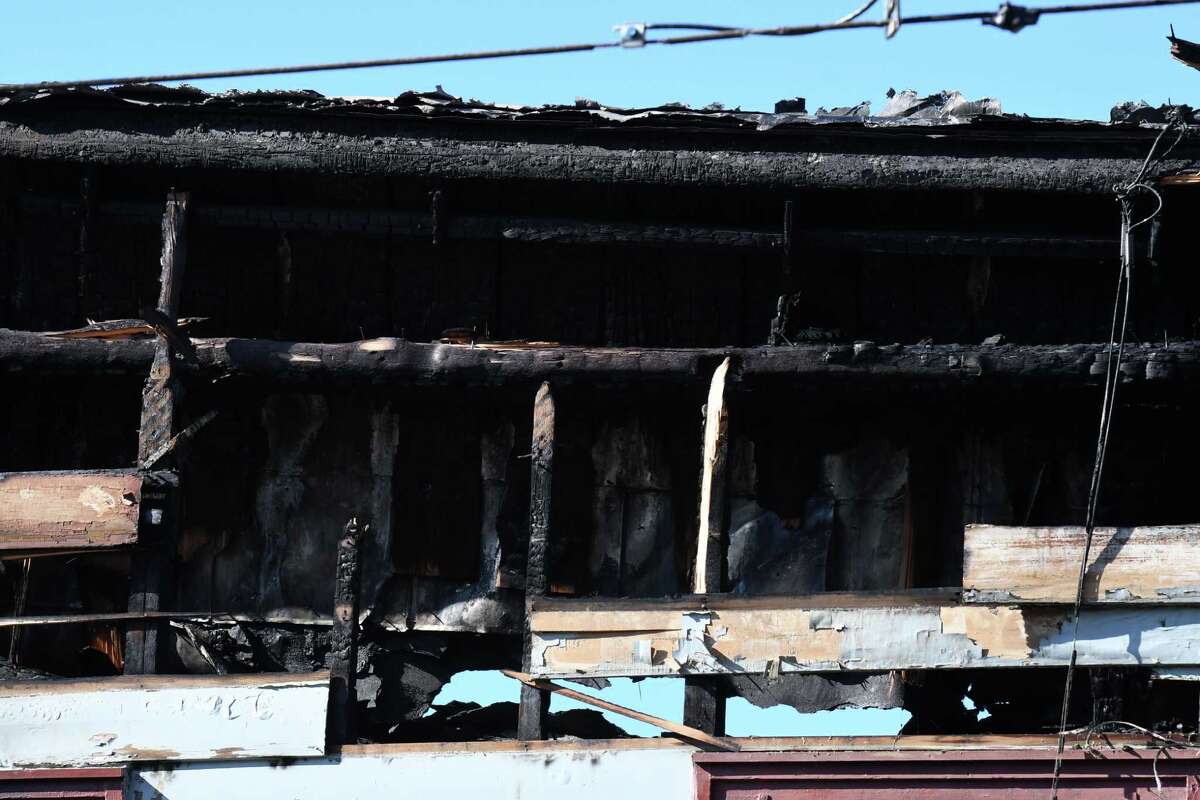 Fire near governor's mansion may have started in vacant home