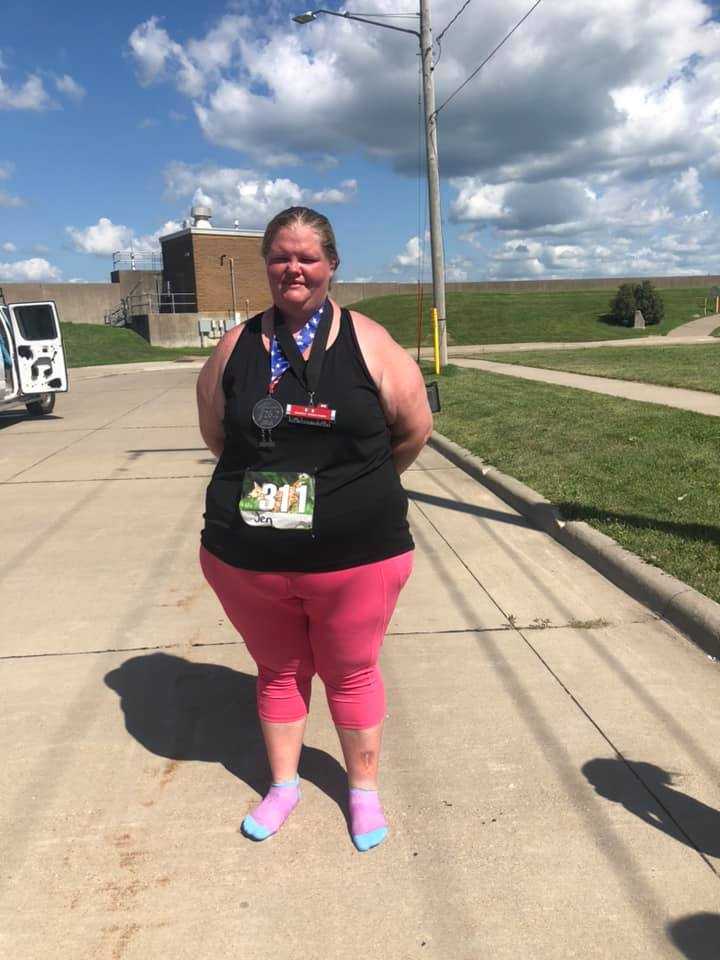 Heaviest woman to finish marathon proves anyone can run