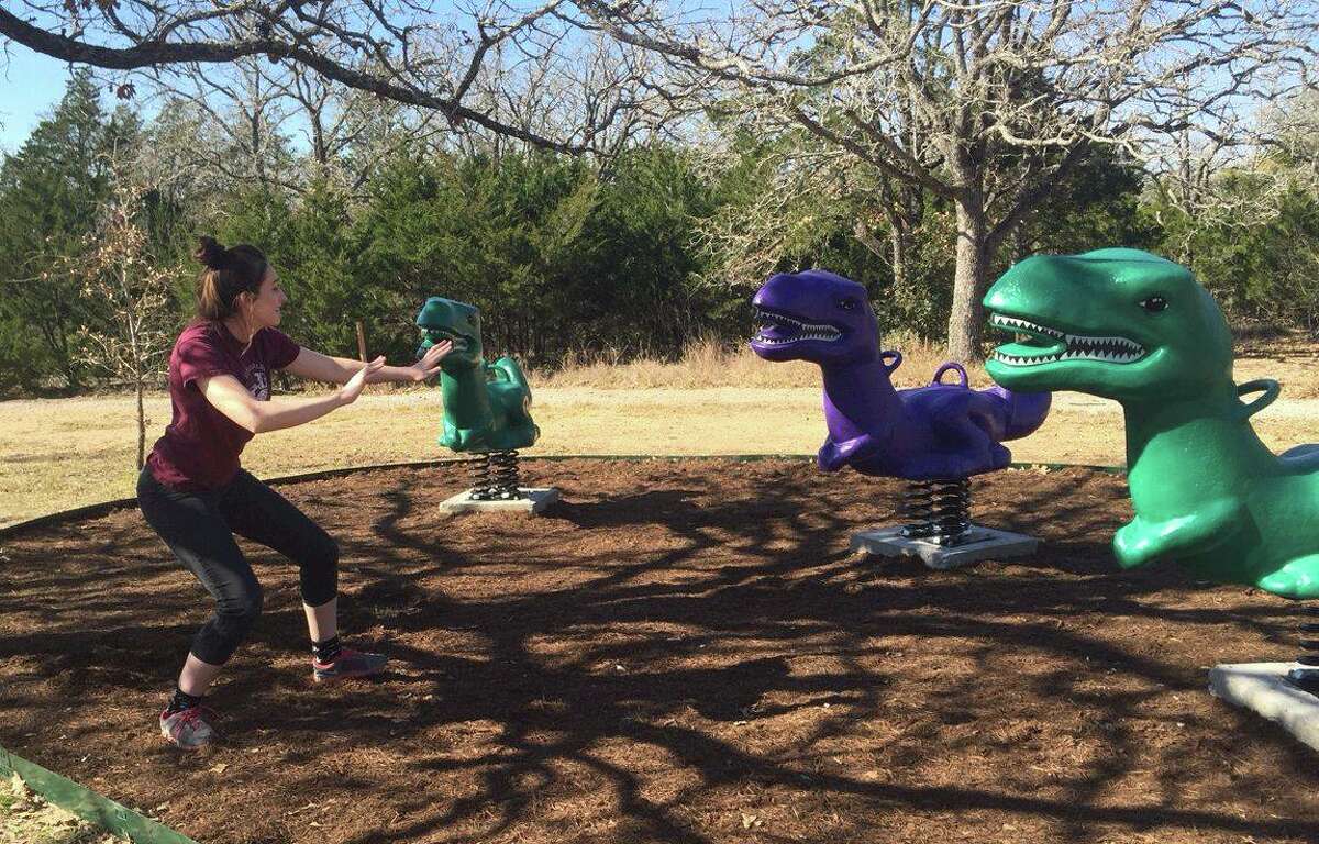 Take a tour of Dinosaur Park Texas and take your picture with a life ...