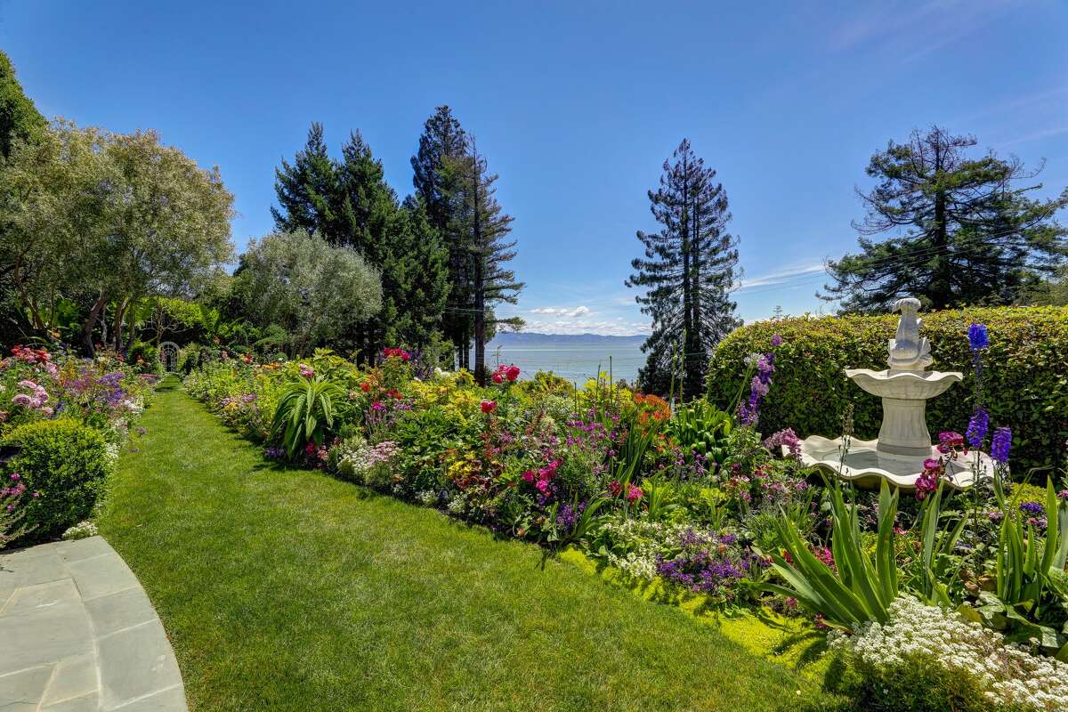 'It's like walking into a painting': $7M Tiburon house boasts garden ...
