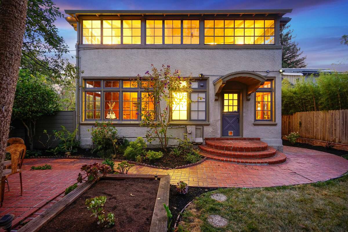 This Berkeley house cost $10,000 to build. 109 years later, it's ...