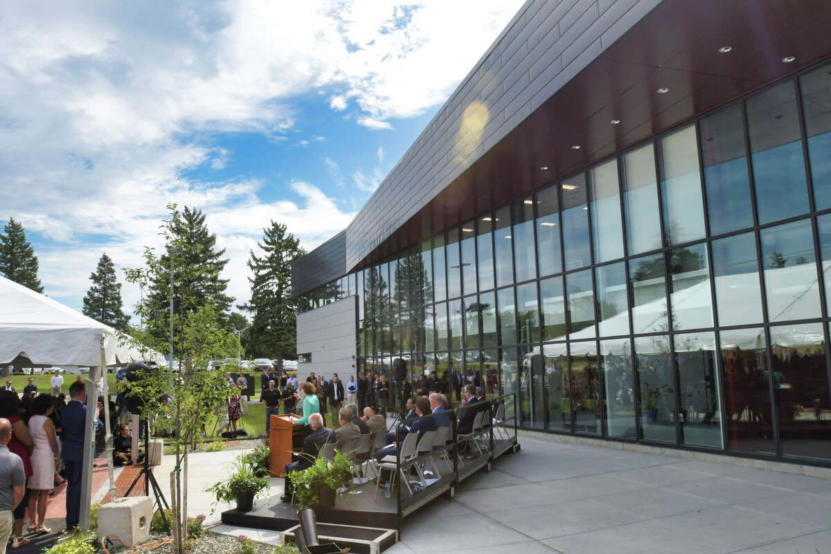 These HVCC graduates will power factories of the future