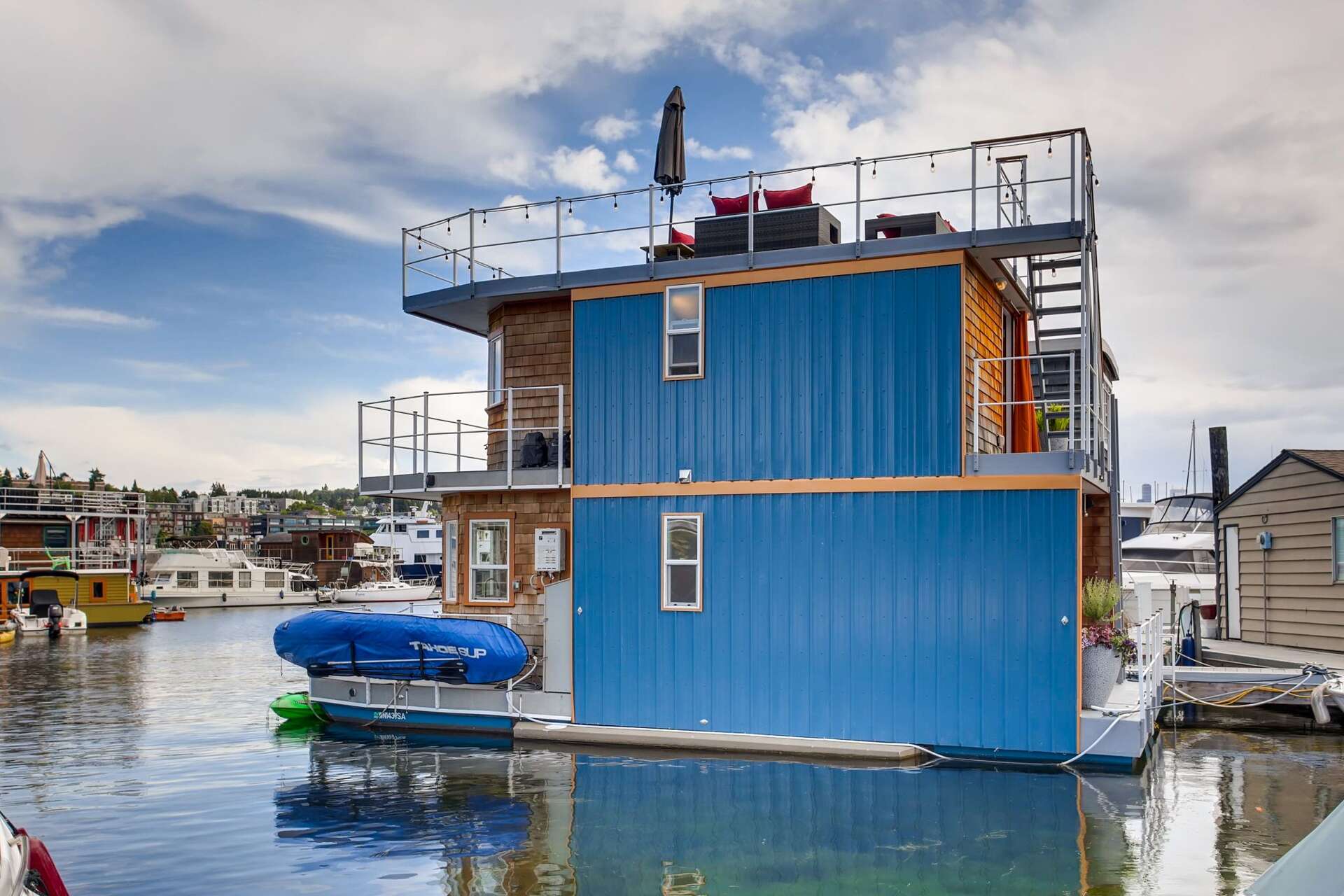 At $489K, small but clever houseboat lives twice its size