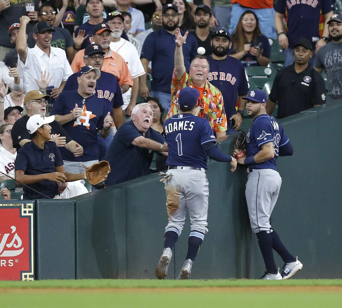 Astros demolish Rays, 15-1