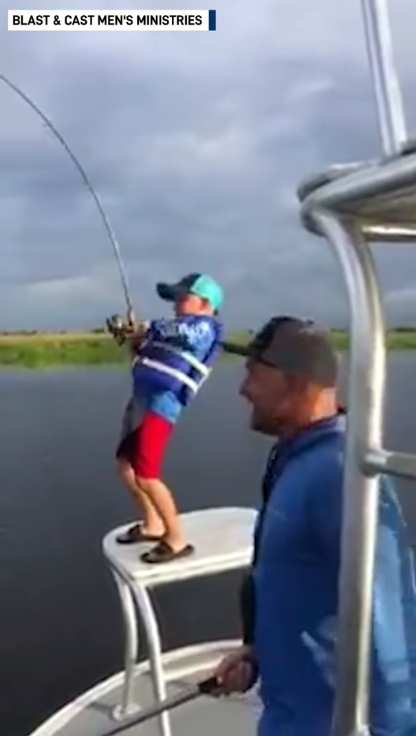 Houston-area boy fights big fish in viral video