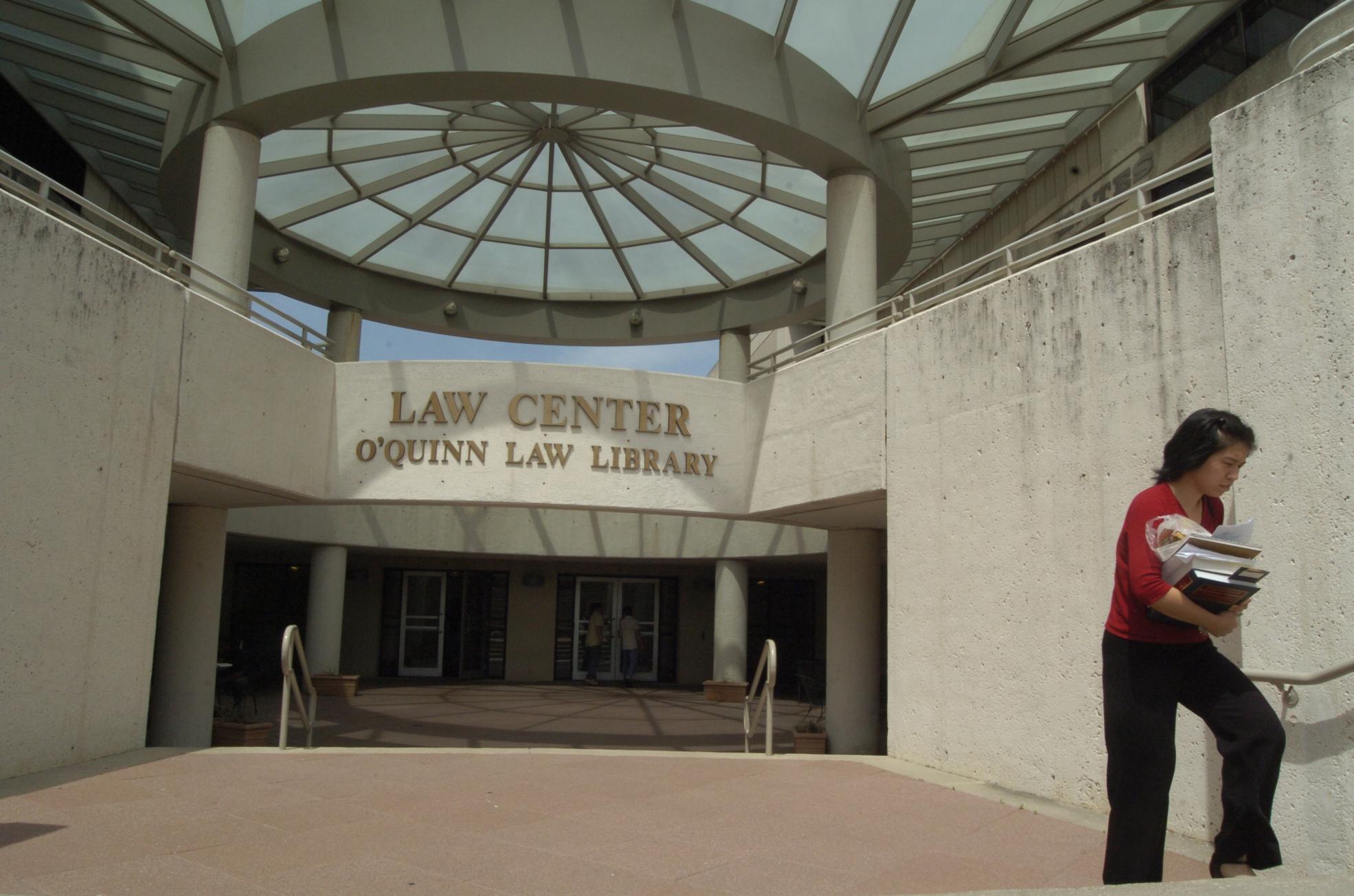 UH ‘People’s Law School’ to move courses online