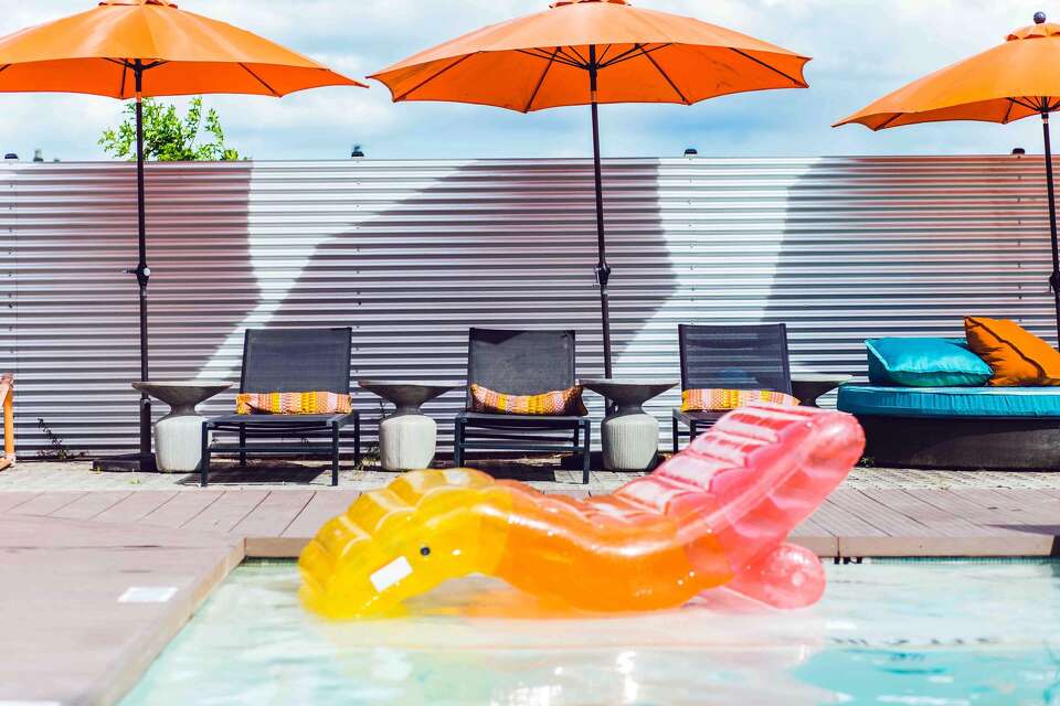 9 luxe Houston hotels that offer day passes to their pools