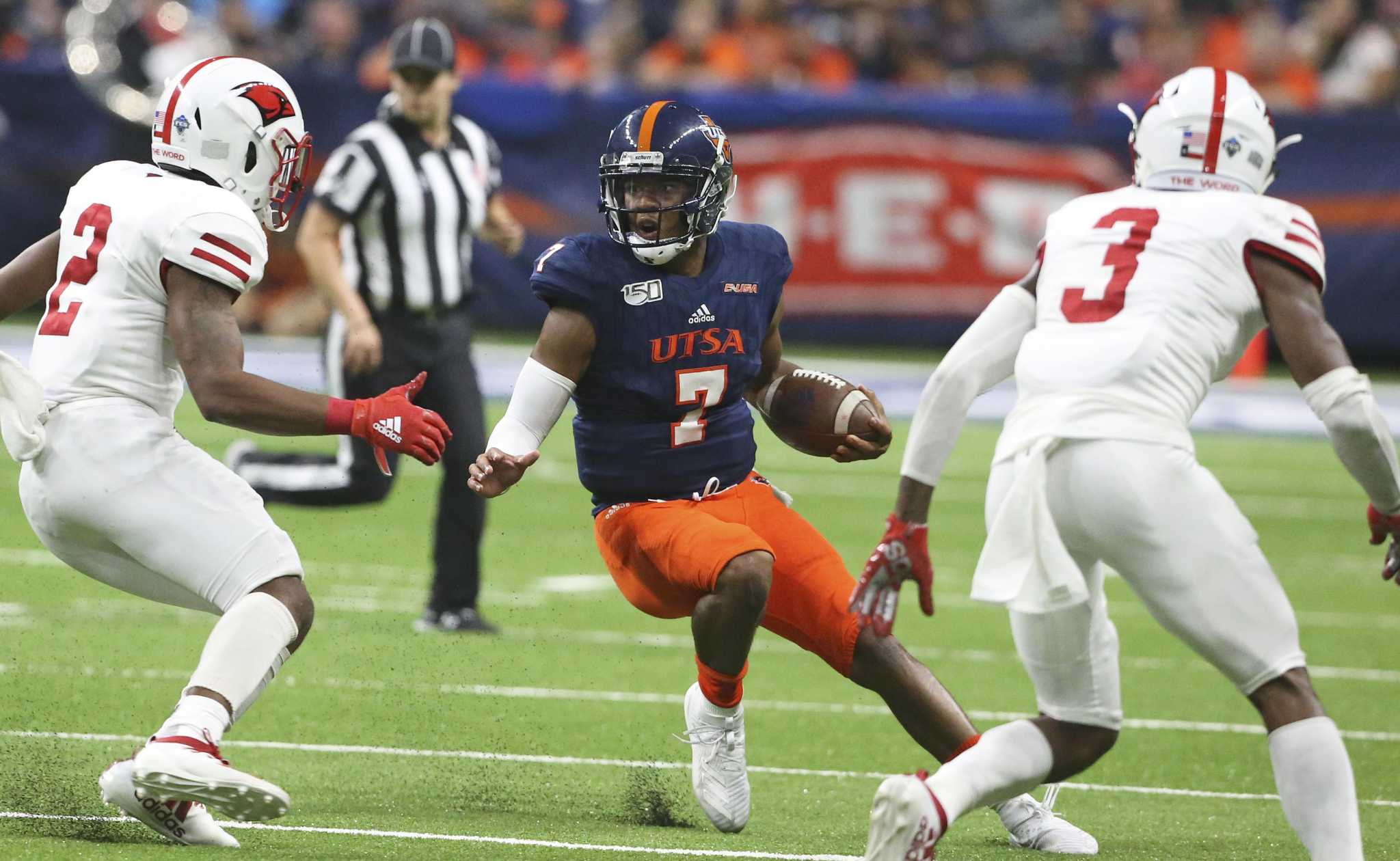 Hometown beatdown: UTSA takes down Incarnate Word behind Frank Harris ...