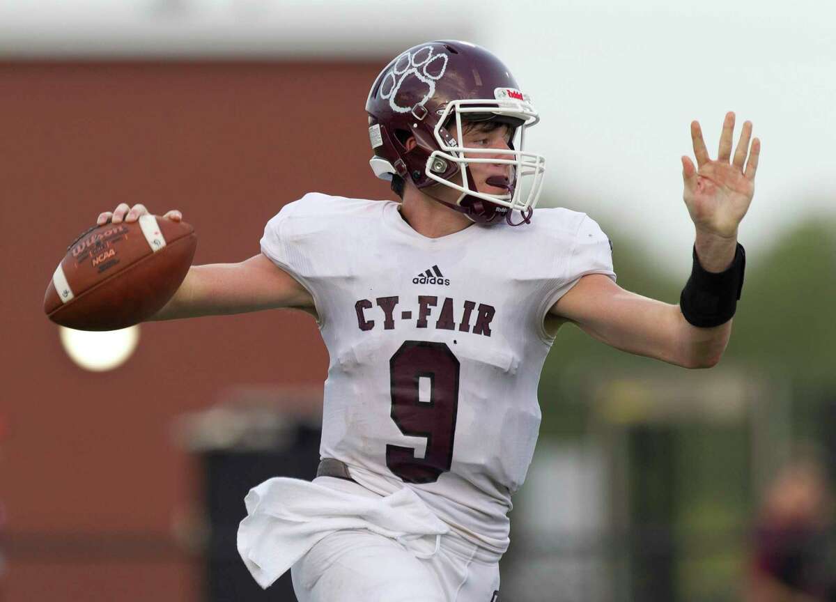 FOOTBALL: Highlanders can’t capitalize on late opportunities, fall to ...