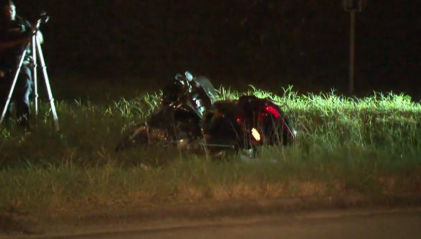 Motorcycle rider hospitalized after southeast Houston wreck