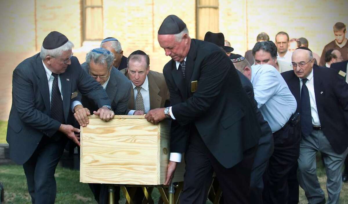 Ceremony honors victims, including Stamford resident, of Manchester ...