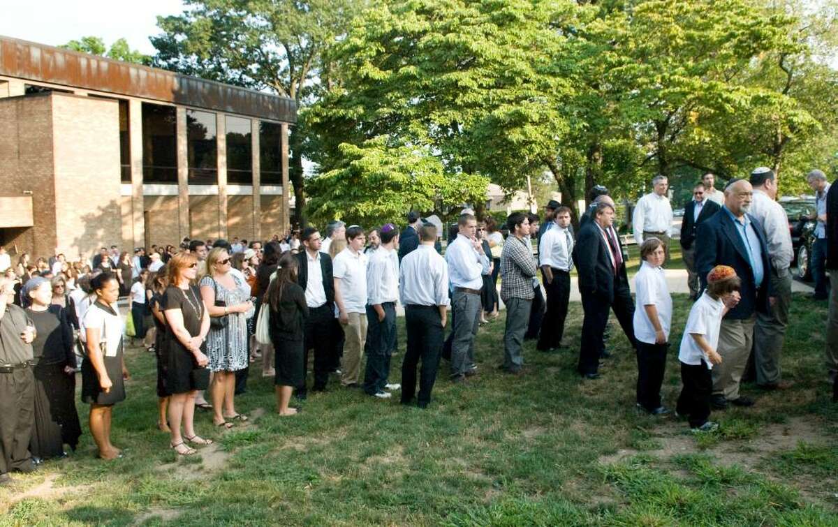 Ceremony honors victims, including Stamford resident, of Manchester ...