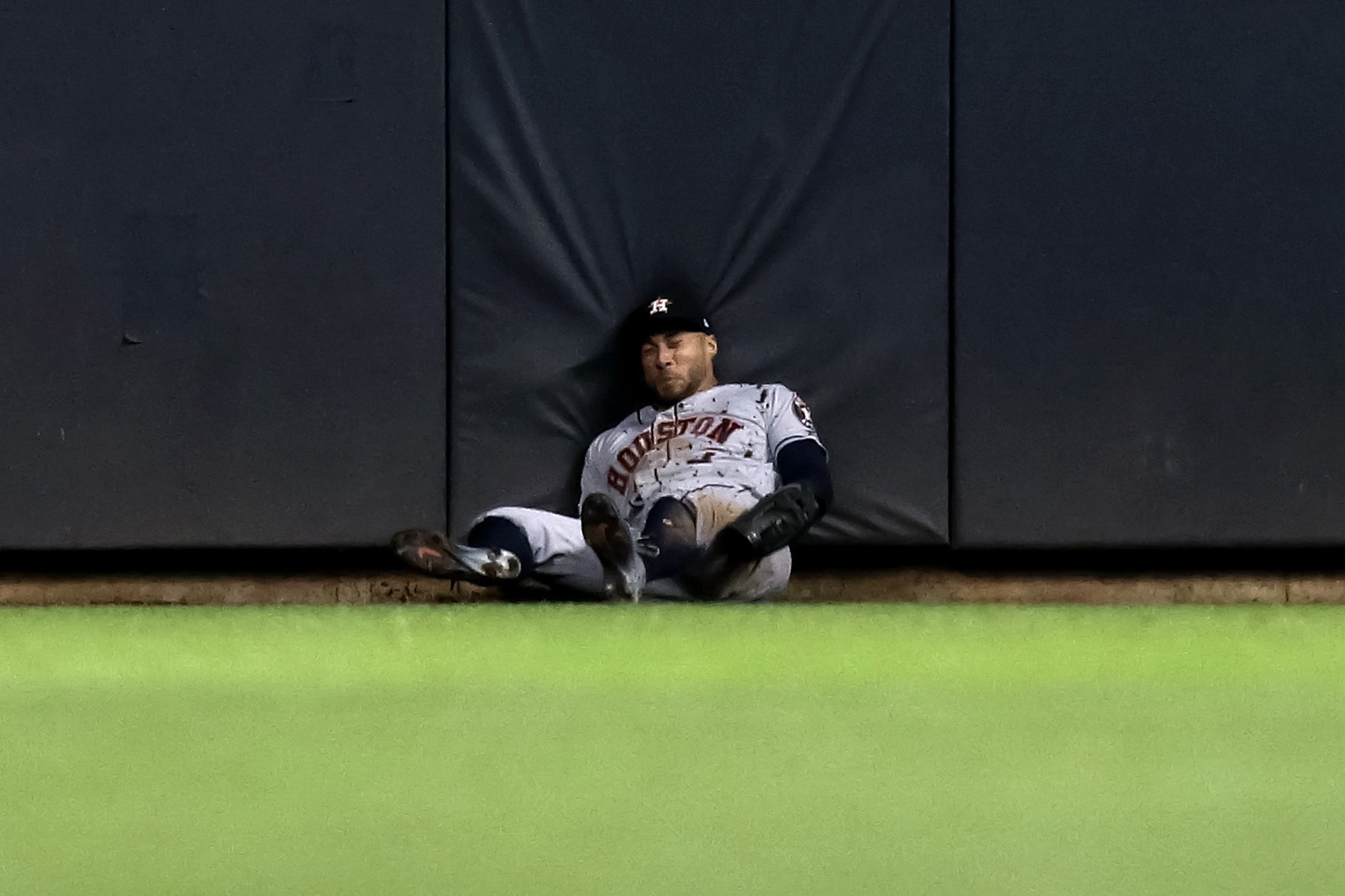 Initial tests 'looking positive' after George Springer's crash into wall