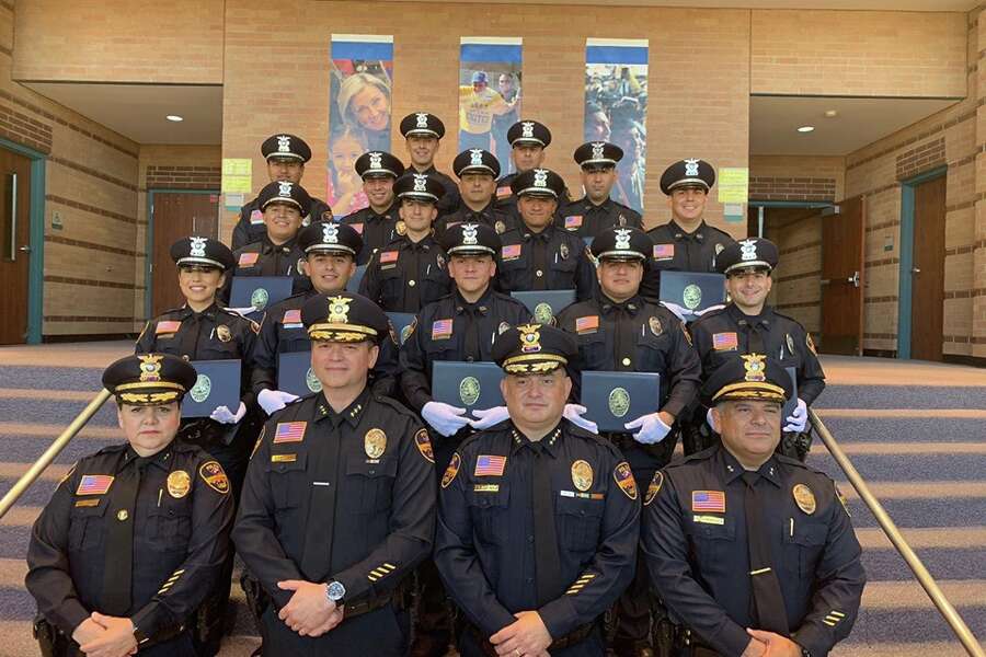 Laredo Police Department welcomes in 15 new officers into their ranks ...