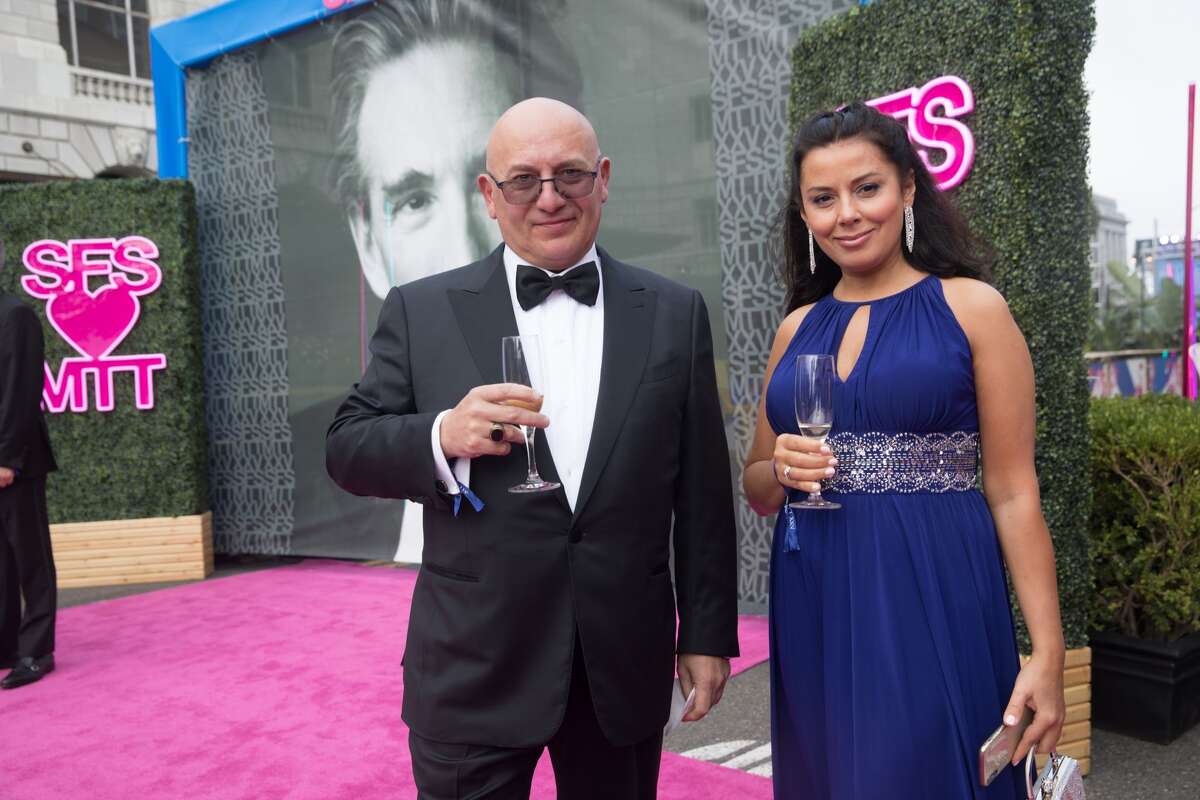 San Francisco society turns out for symphony gala