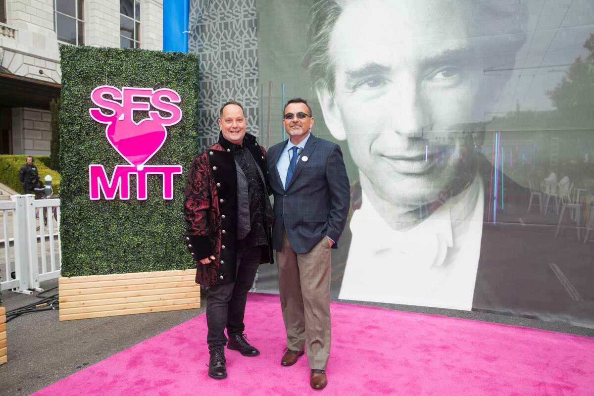 San Francisco society turns out for symphony gala