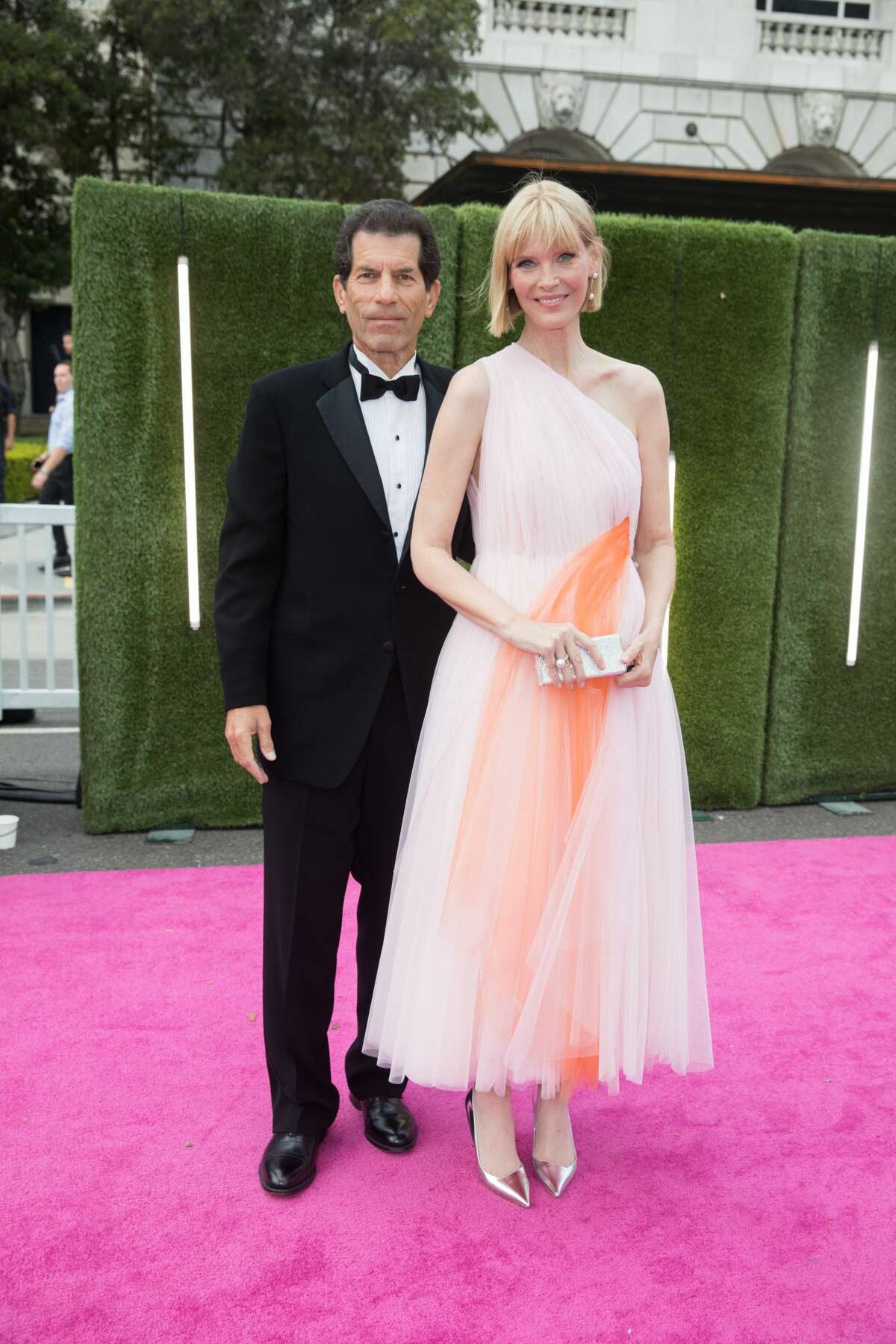 San Francisco society turns out for symphony gala