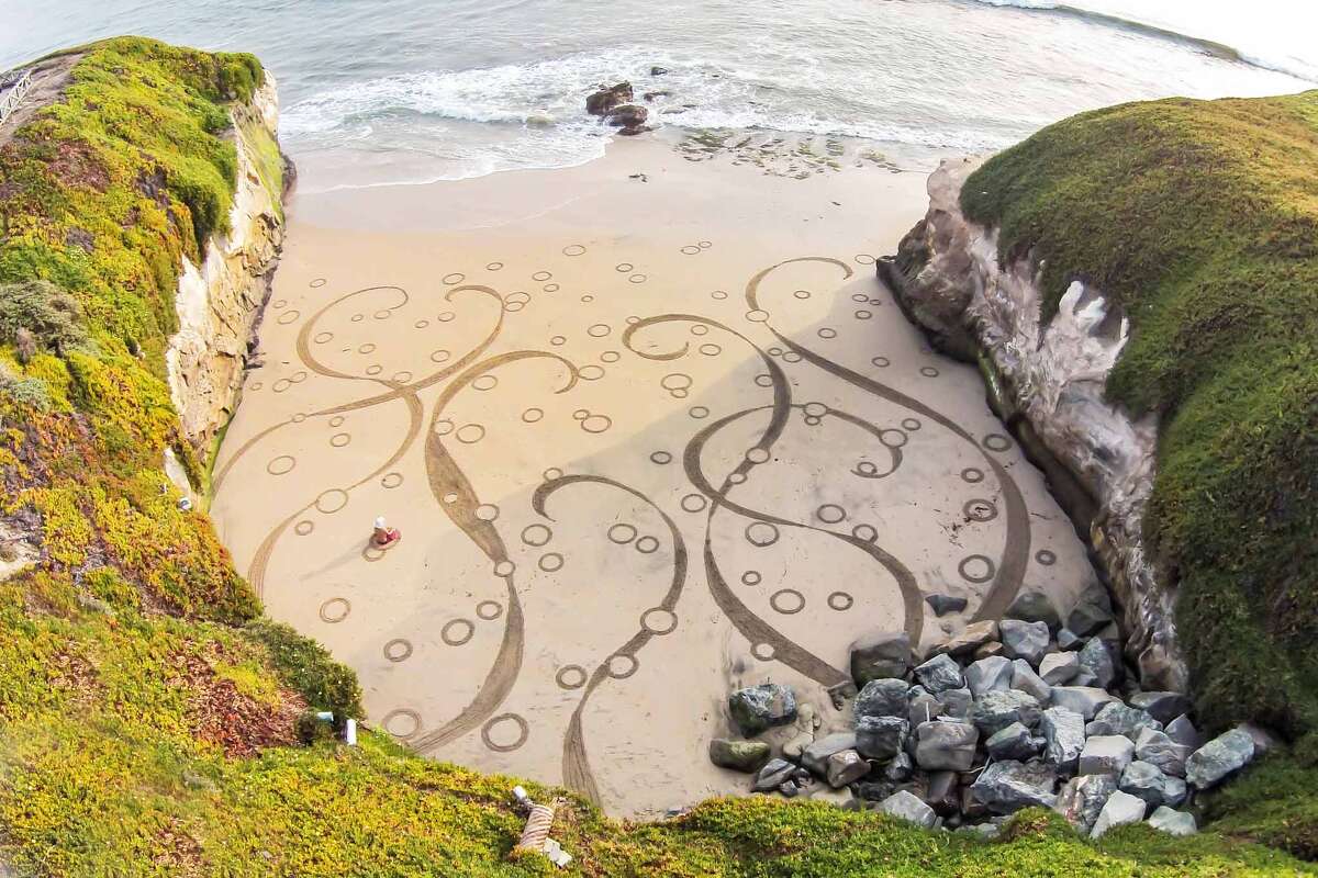 32 incredible sand masterpieces from a San Francisco native