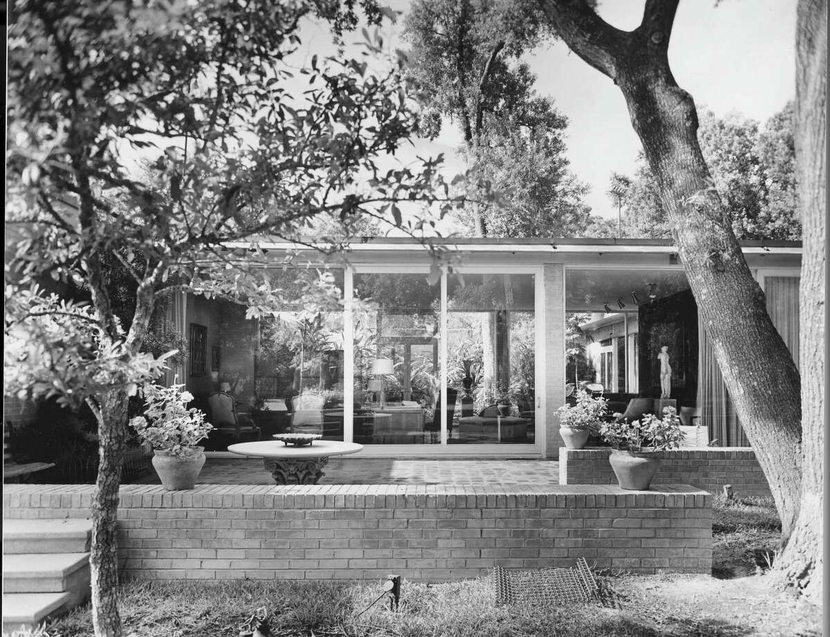 De Menil scion still seeking to shape Houston