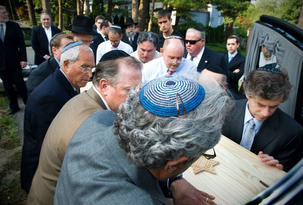 Ceremony honors victims, including Stamford resident, of Manchester ...