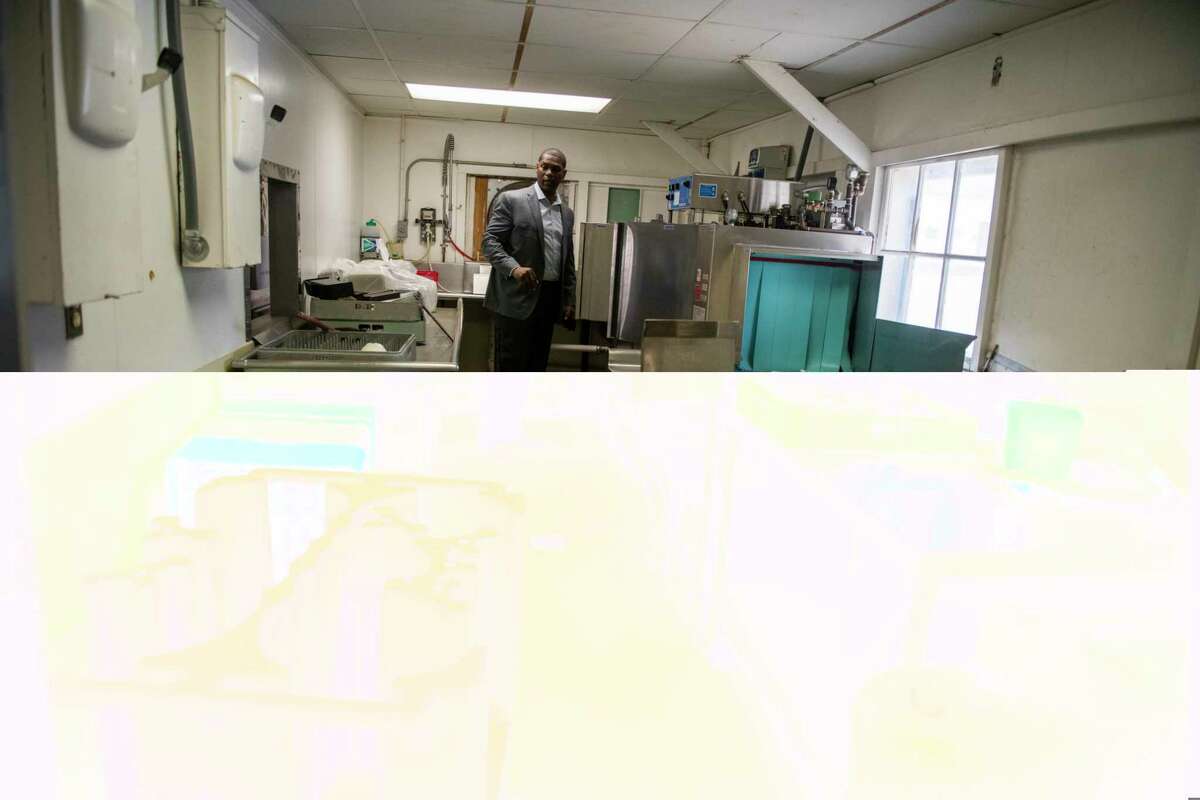 Replacement delayed by border wall, Camp Bullis’ vintage dining hall still feeds GIs