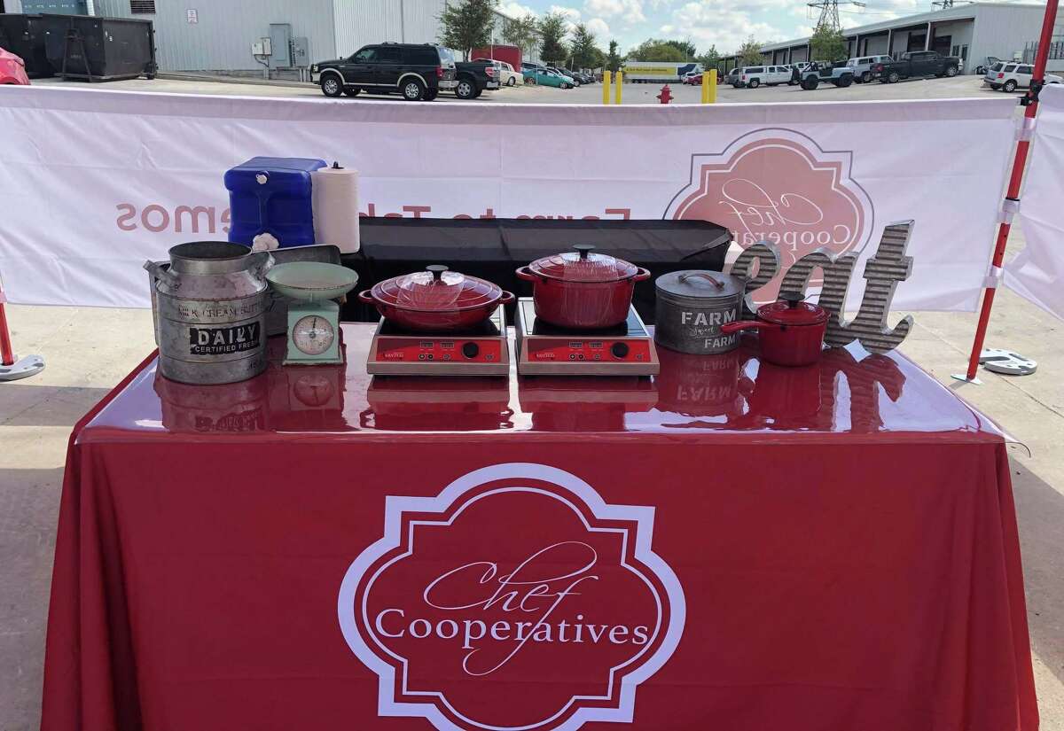Chef Cooperatives launches cooking demo booth at Pearl Farmers Market