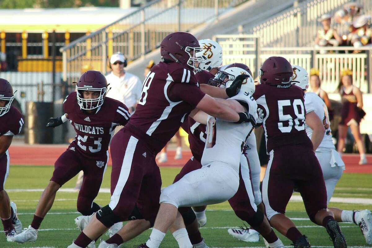 Football: Clear Creek’s Lindberg is a (big) fit for everyone