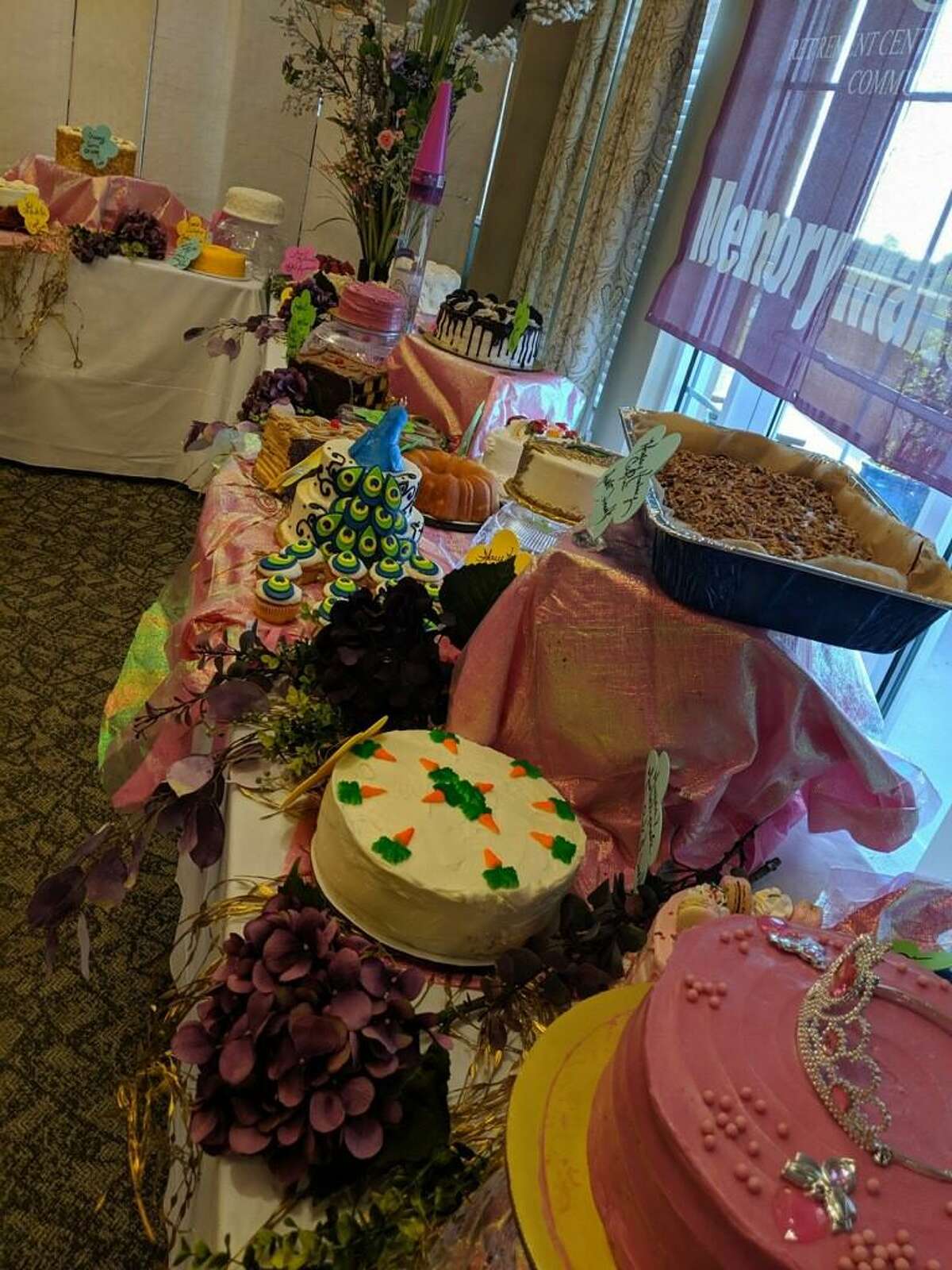 A sweet buy: auction raises funds for Alzheimer’s Association