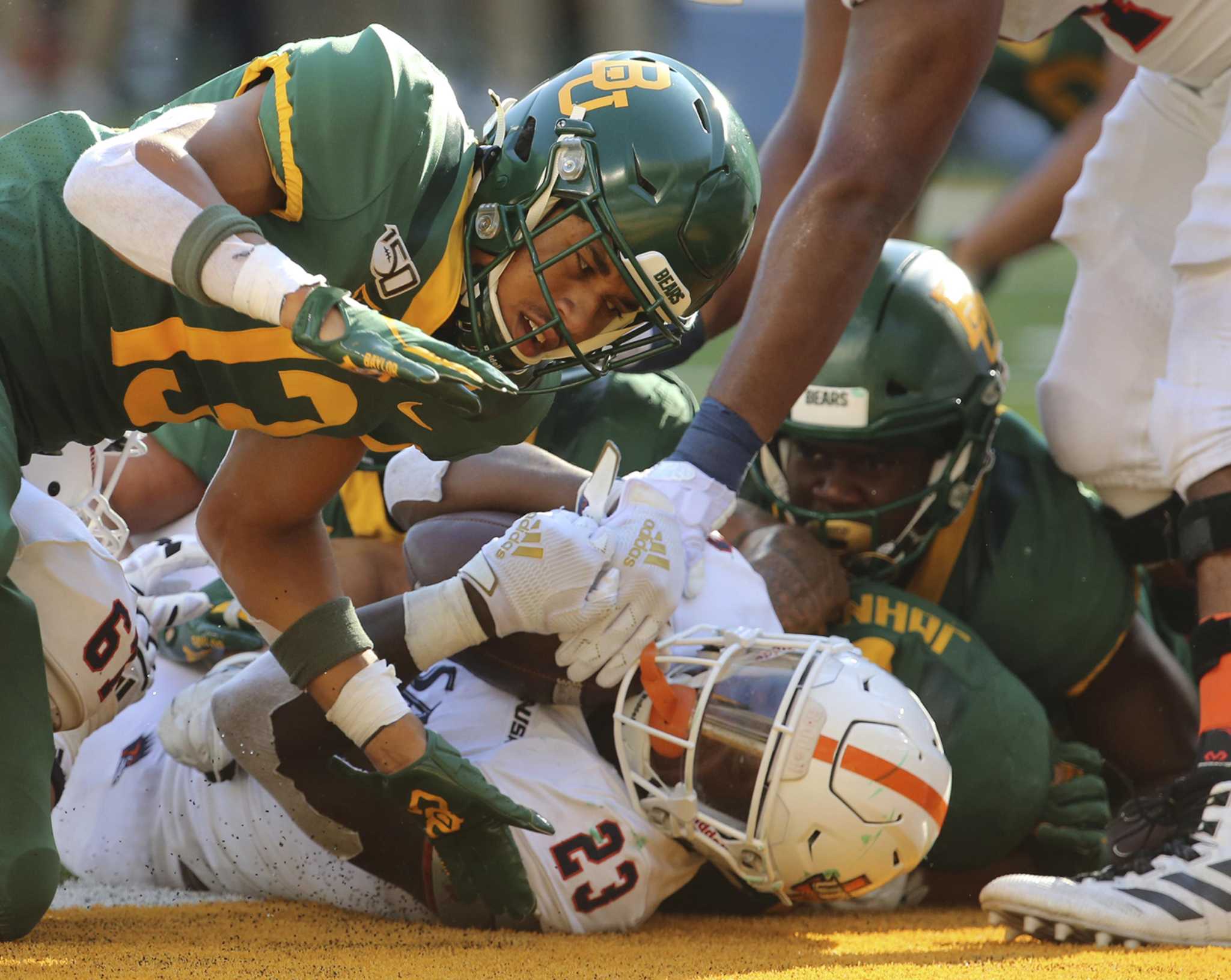 True freshmen learning from experience with UTSA
