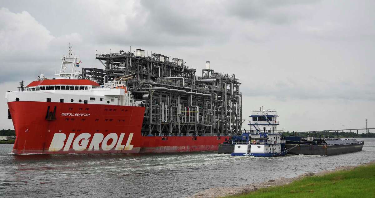 Photos: Industrial-size cargo rides on the Neches