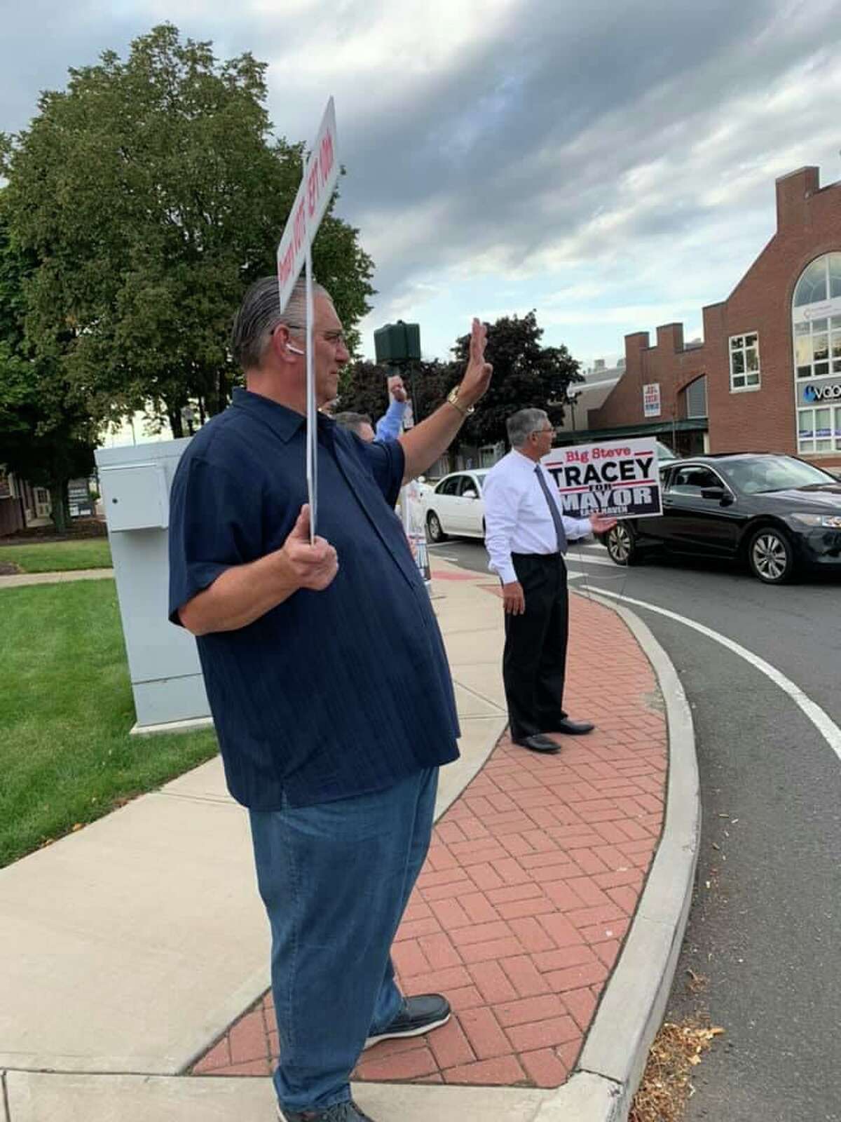 Double Standard? What’s a guy to wear when he’s running for mayor?