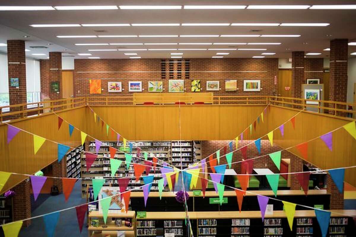 Midland WaterMedia Society celebrates 50 years at library