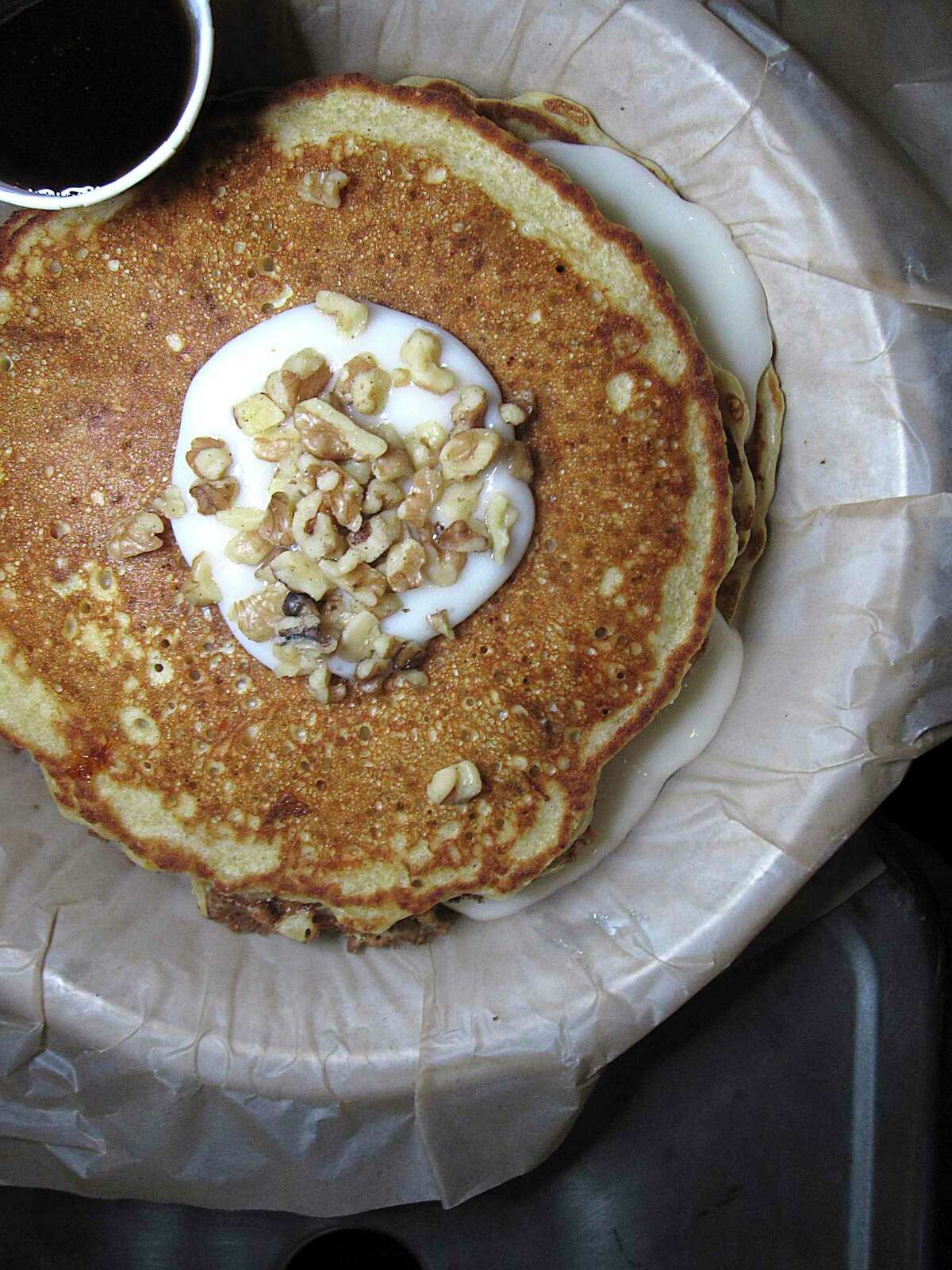 Review: Lucy Cooper’s Ice House at the top of San Antonio’s bar food scene