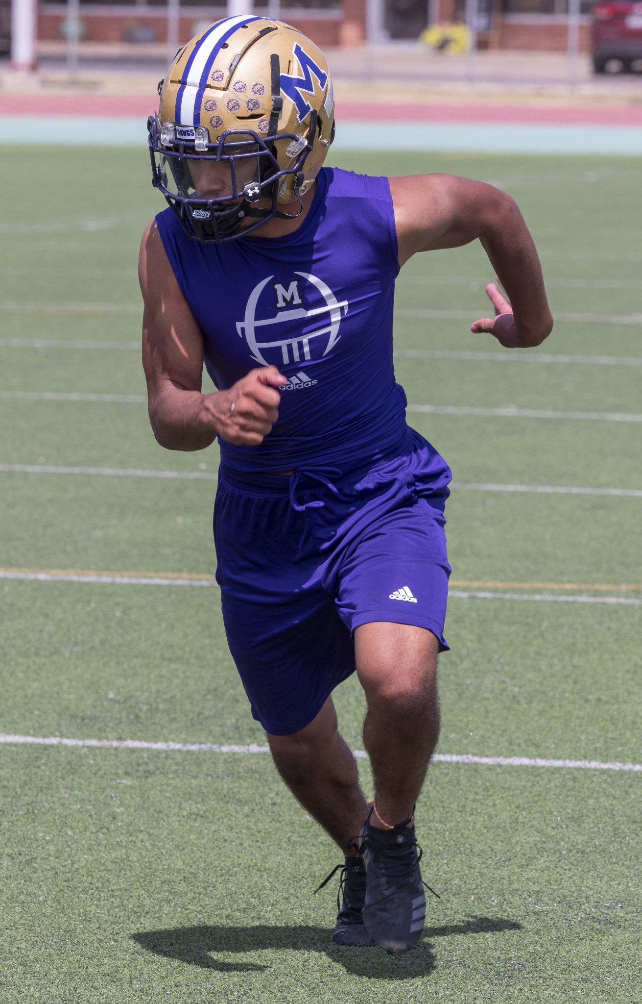 HS FOOTBALL: Galindo is a quiet, effective leader on MHS defense