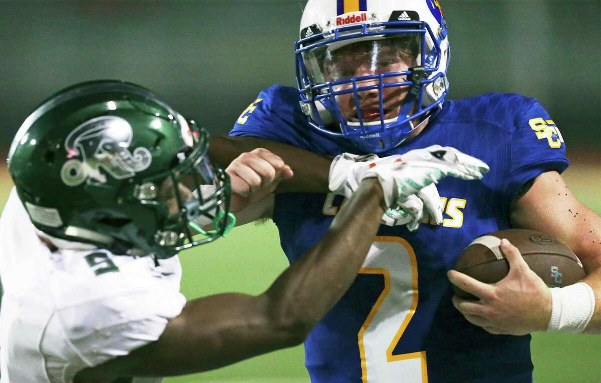 Reagan scores 28 straight to upset Clemens