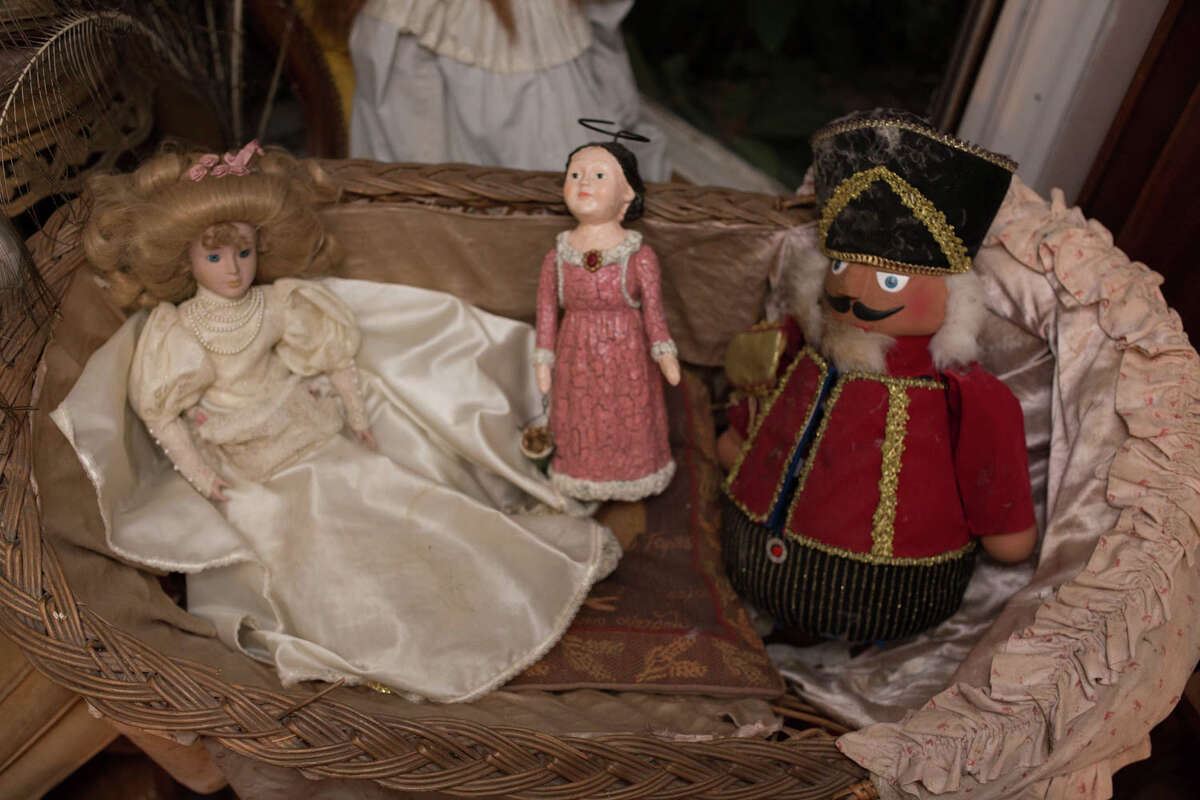 Photos: Victoria's Black Swan Inn showcases spooky history to ...