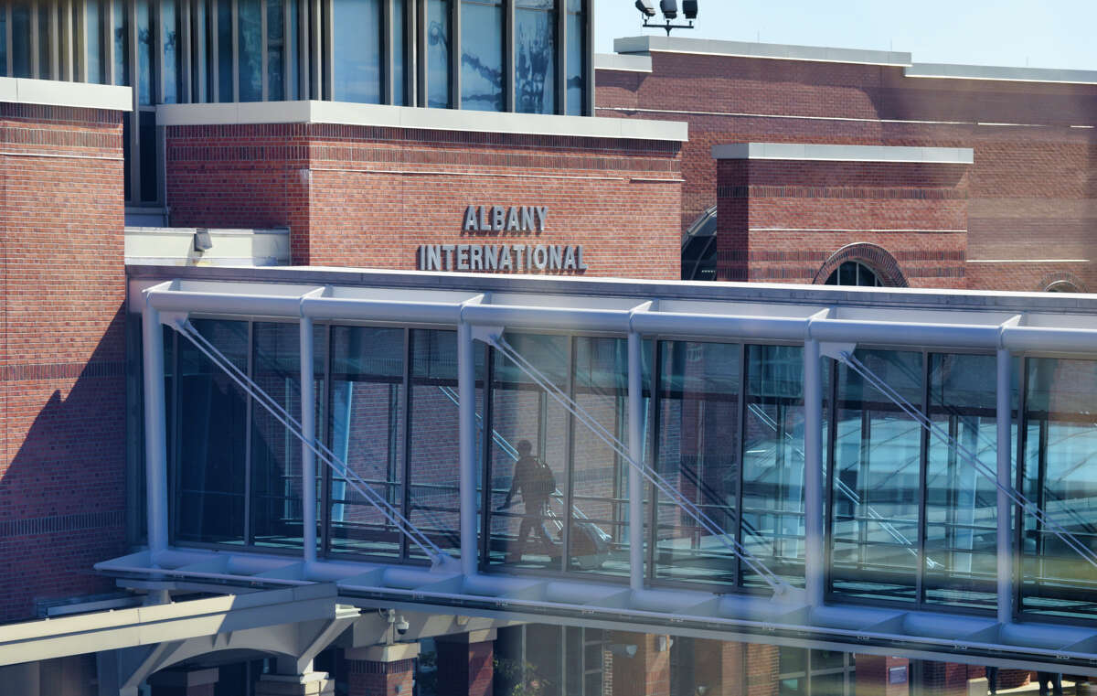 What you need to know about paying for Albany airport parking