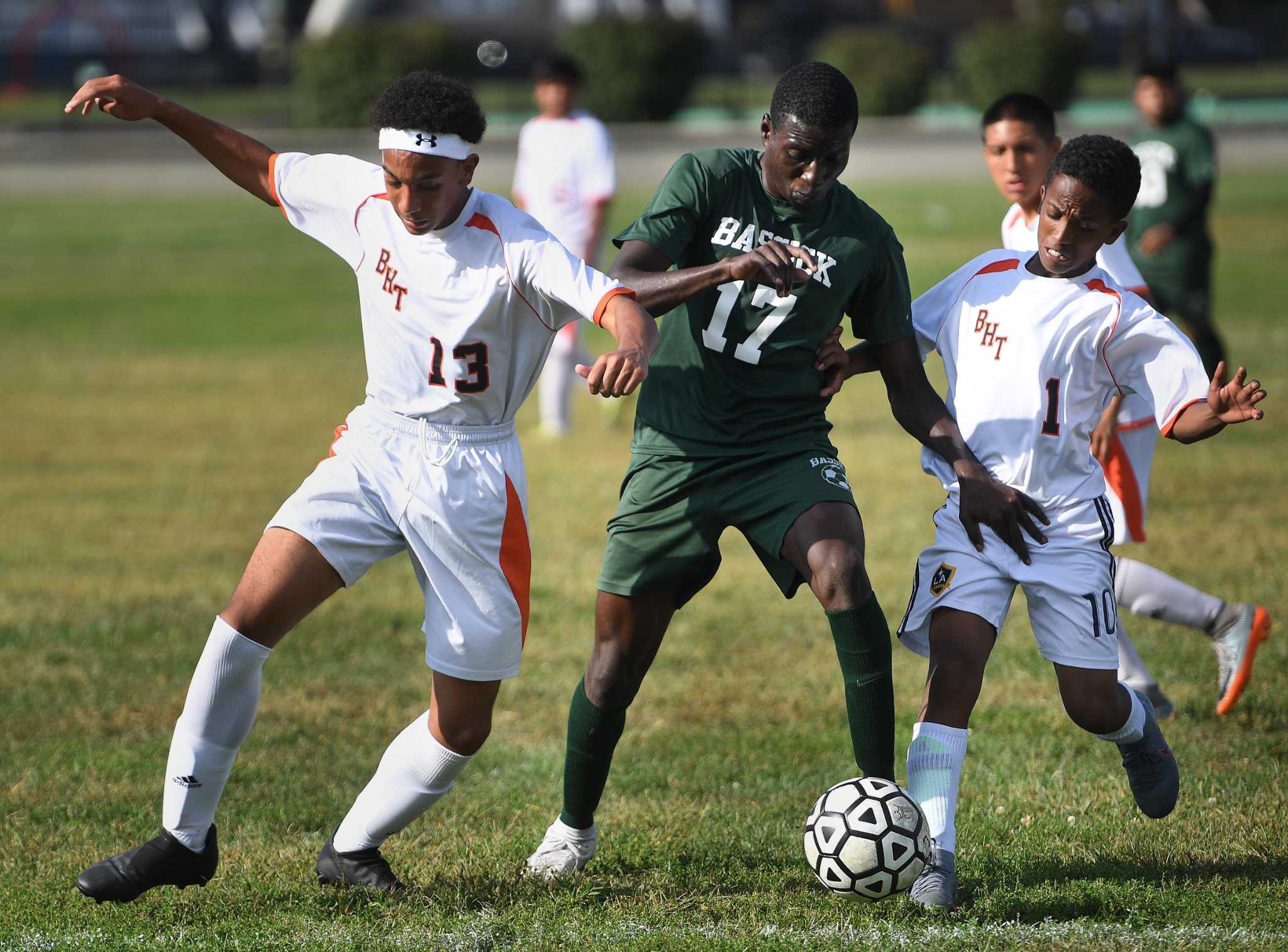 Bullard-Havens, Bassick play to tie in boys soccer