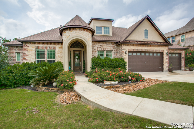 TOP FIVE REASONS TO CHOOSE A HOME IN A GOLF COURSE COMMUNITY