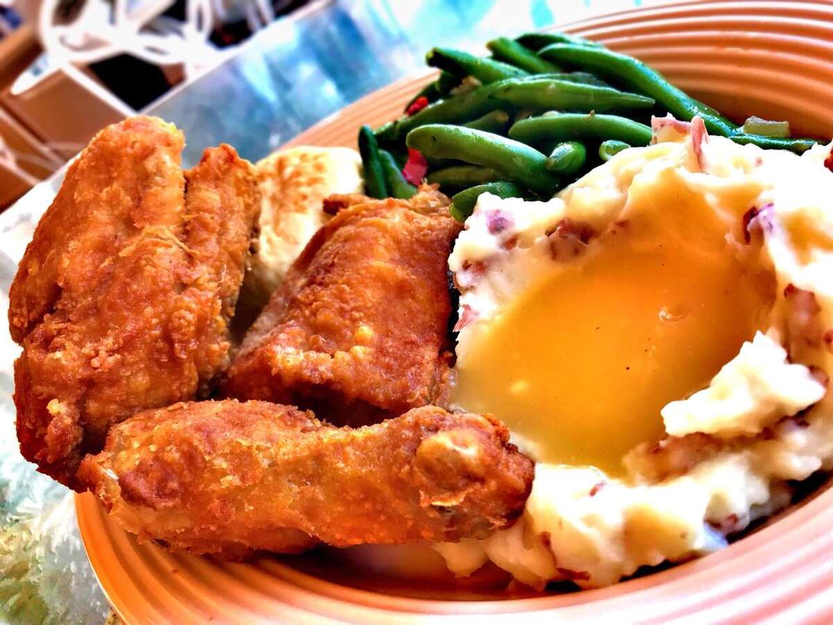 The best things to eat at Disneyland right now (and a few foods to skip)