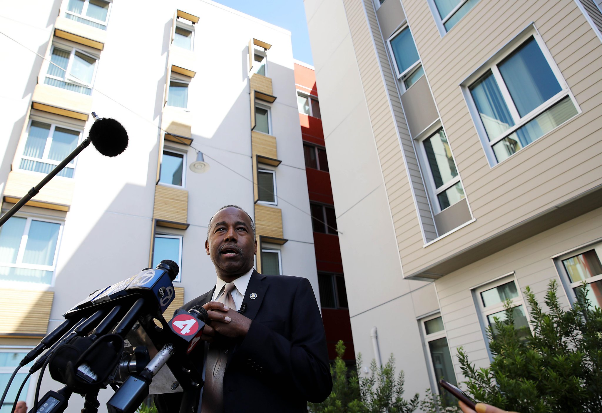 HUD chief Carson offers no help for SF in lightning-fast visit to ...