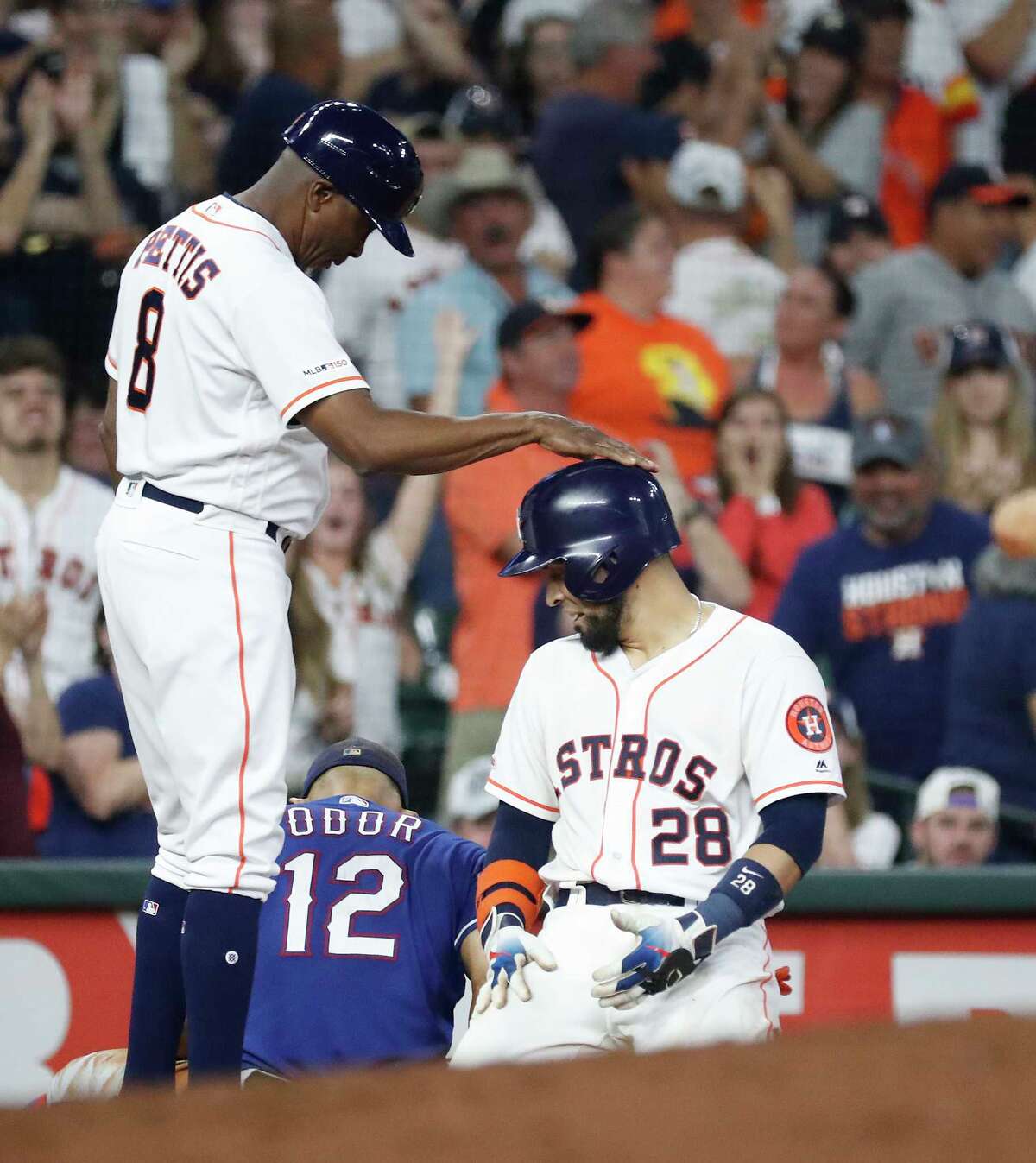 Astros' Justin Verlander gets home run support in win over Rangers