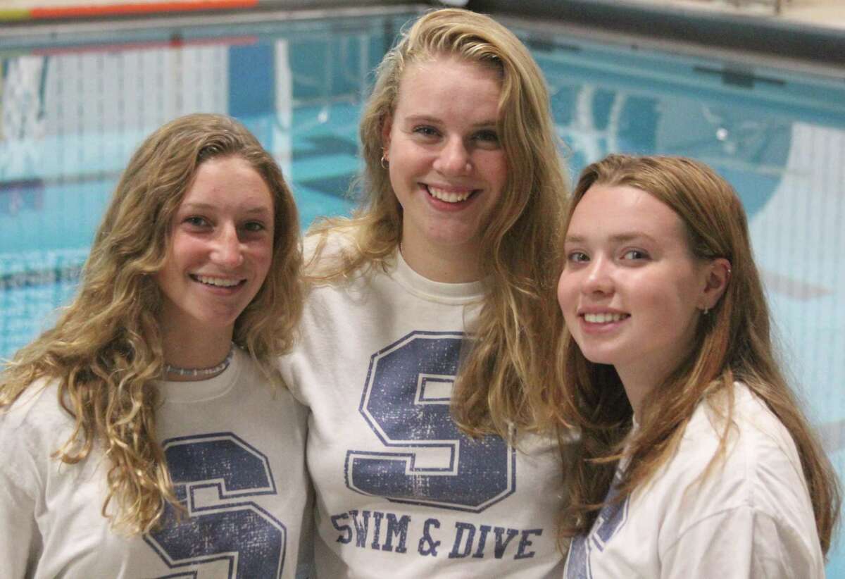 Staples girls swim team has new coaching staff, same expectations