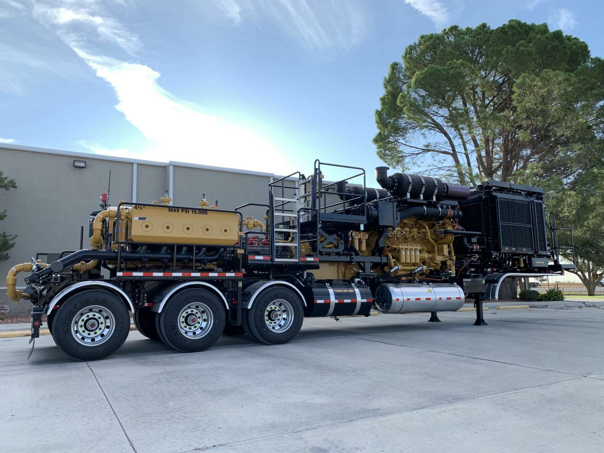 Warren CAT, Caterpillar show off new hydraulic fracturing trailer