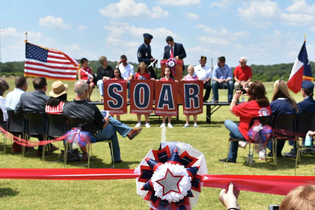 Boerne ISD officials cut the ribbon on new middle school campus named ...