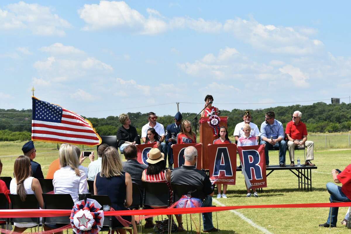 Boerne ISD officials cut the ribbon on new middle school campus named ...