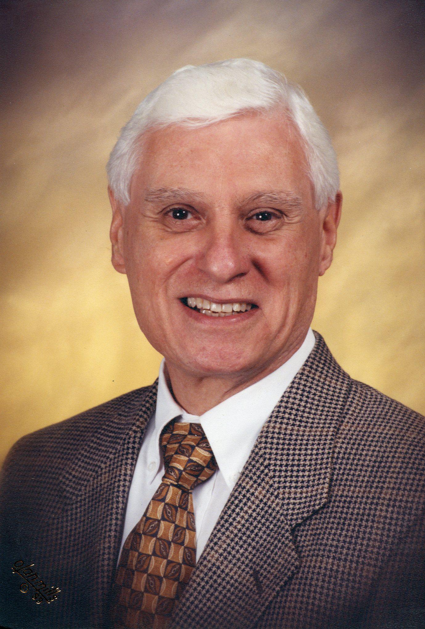 DR. JOSÉ ROBERTO (BETO) JUÁREZ, SR.