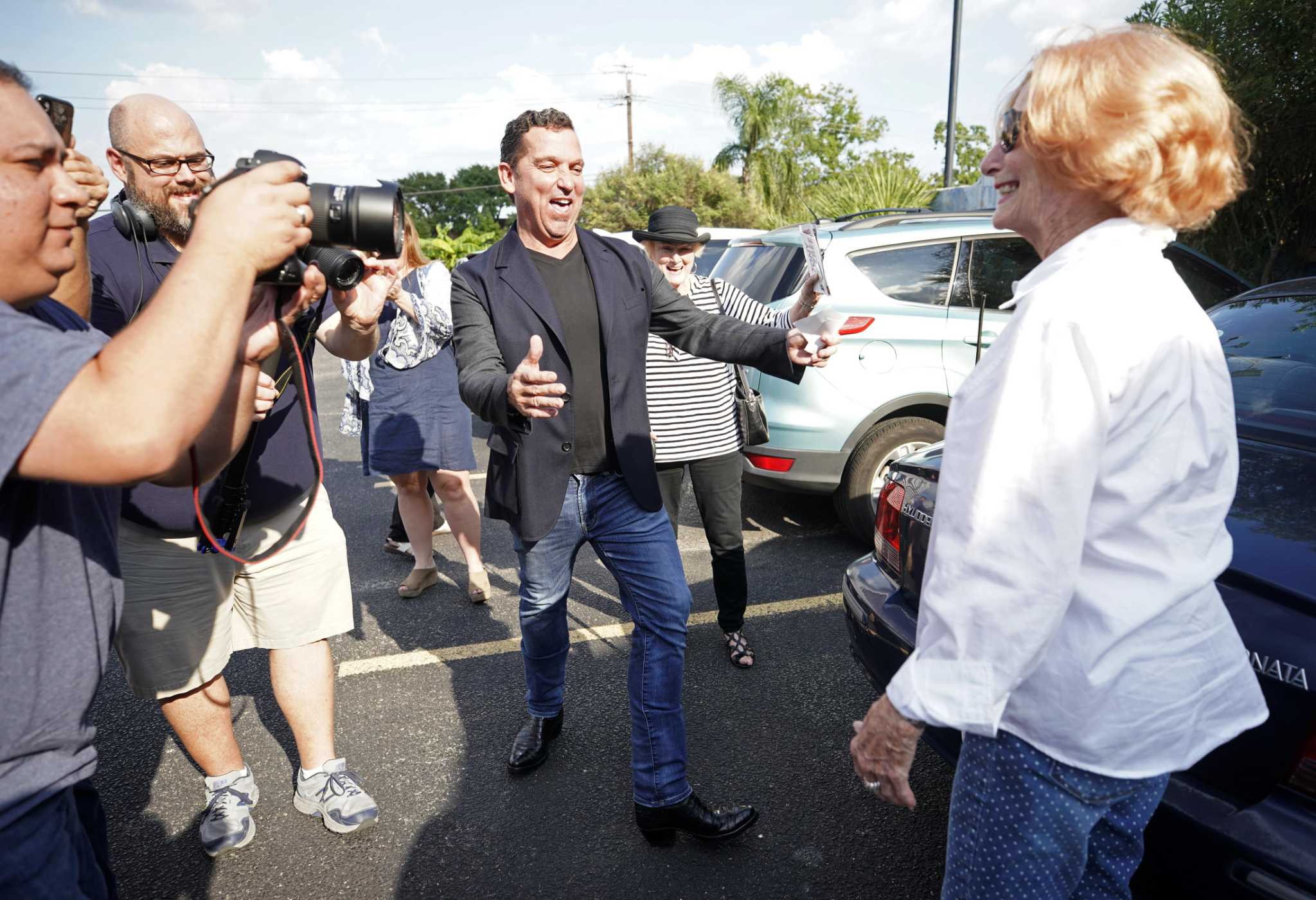 Tony Buzbee loves a good fight. He hopes voters do, too.