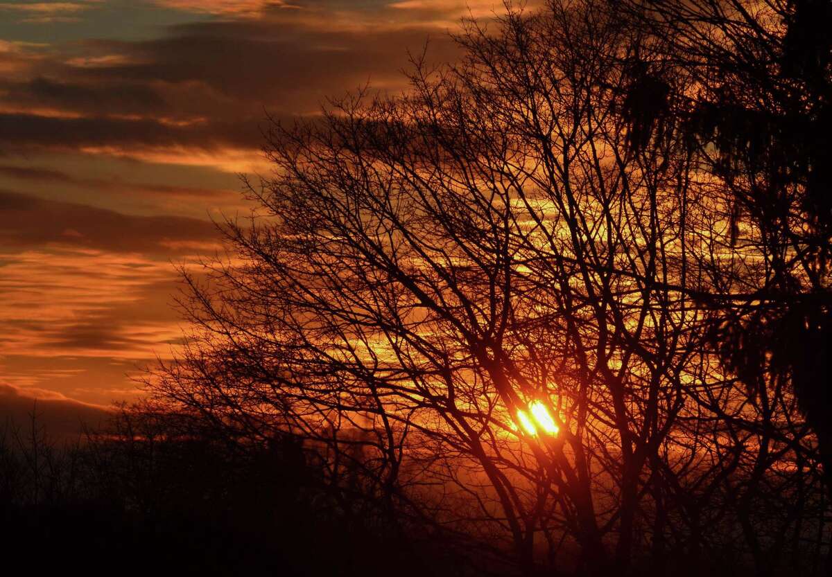 Why we’re seeing such beautiful sunsets right now